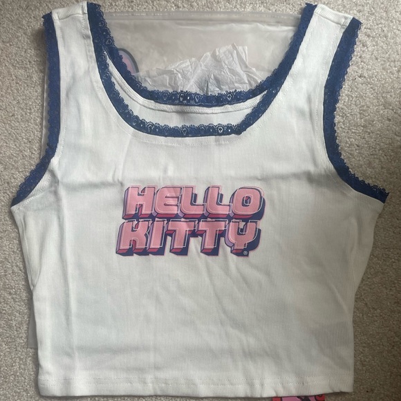 Hello Kitty | Tops | Shein X Hello Kitty And Friends Letter Graphic ...